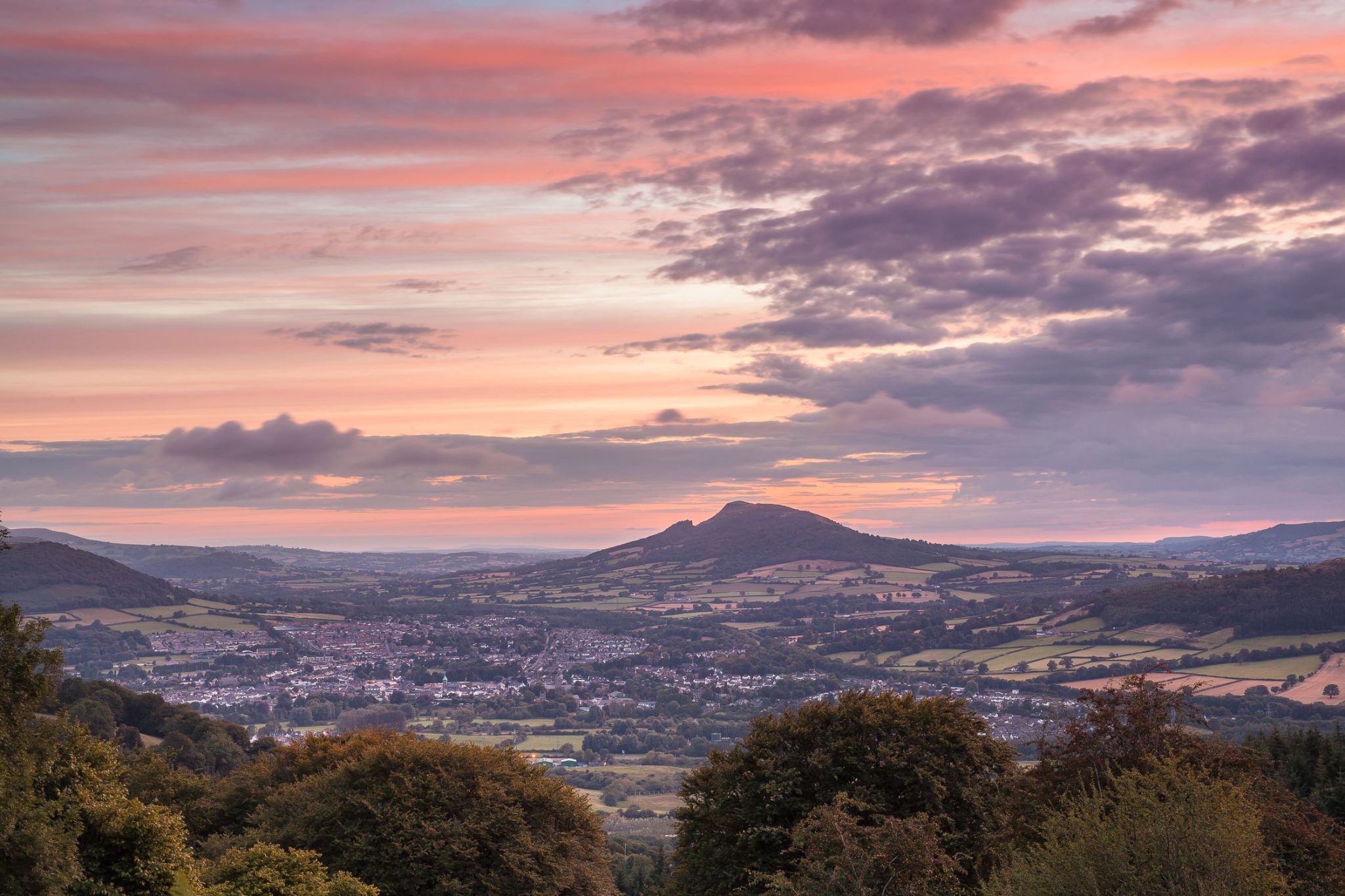 Walking - Bannau Brycheiniog Walking in Bannau Brycheiniog | Brecon Beacons